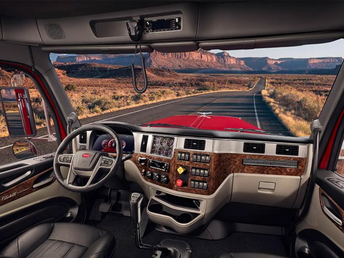 Peterbilt 579 vs. 589: Design, Engine Specs, Features, Costs (2023 ...